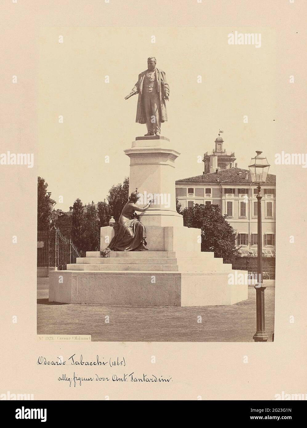The statue of Cavour in Milan; No 19129 Cavour (Milano Stock Photo - Alamy