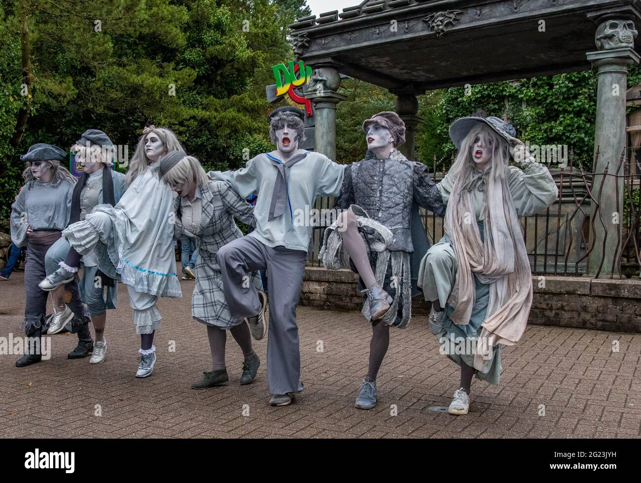 Alton Towers Scare Actors During Scarefest Scare Fest Inc The Alton ...