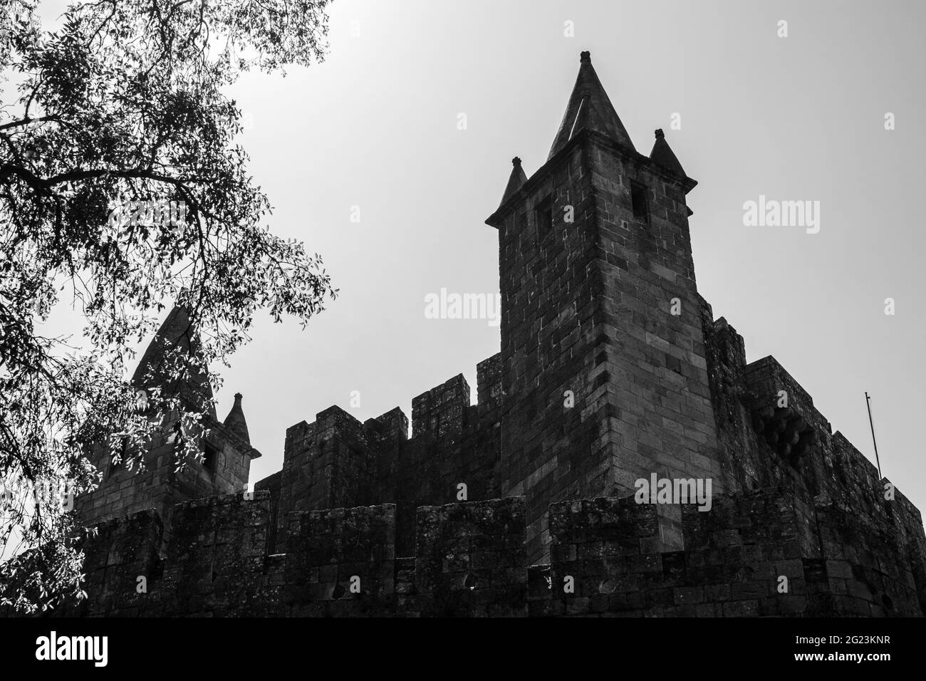 Black and white castle hi-res stock photography and images - Alamy
