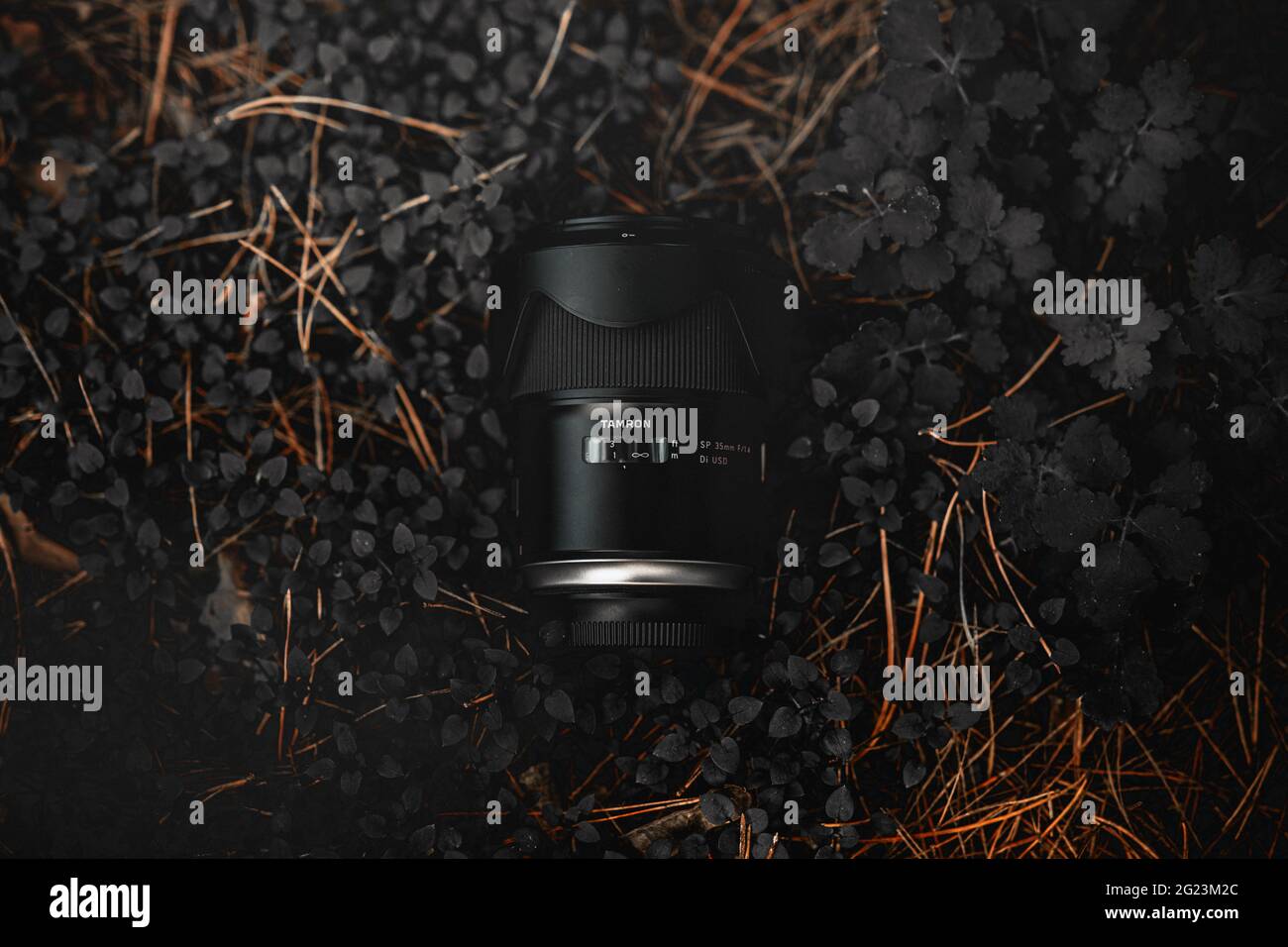 Camera lens diaphragm optical lenses hi-res stock photography and ...