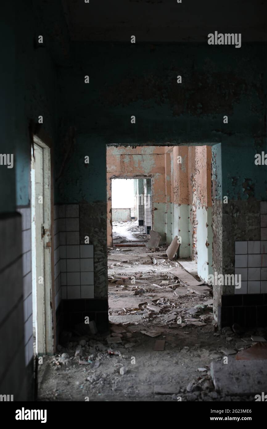 abandoned scary dark room in a large multi-storey building Stock Photo ...