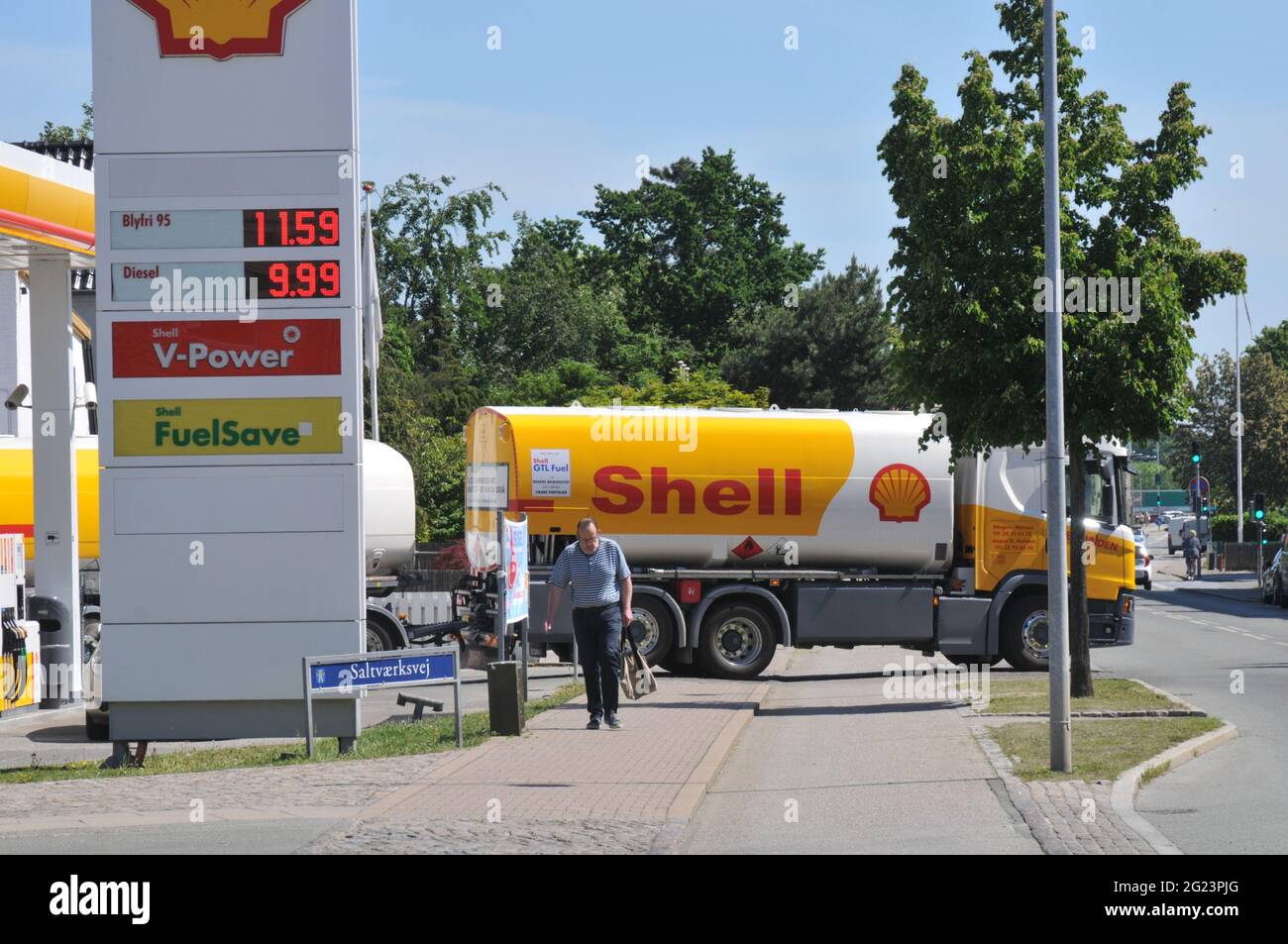 Copenhagen, Denmark. 08 June 2021,Dutch royal Shell gsoline station in ...