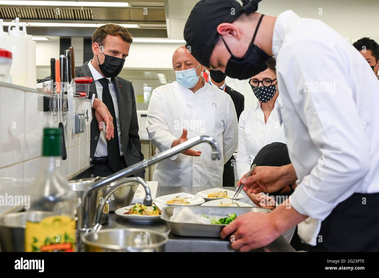 Thierry marx cooking hi-res stock photography and images - Alamy