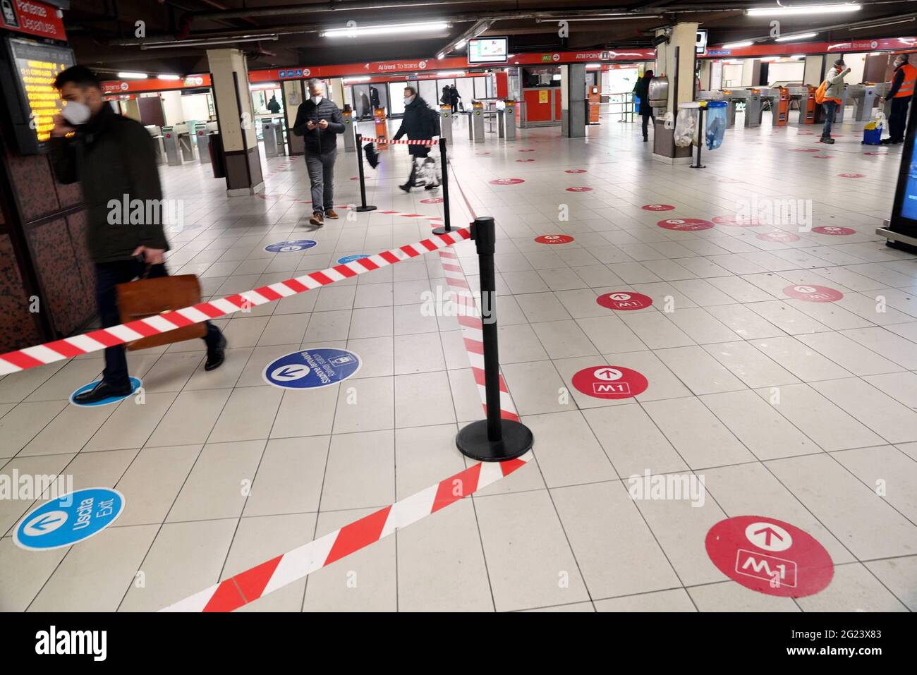 Milan, Cadorna station and interior of the red line subway cars (Milan ...