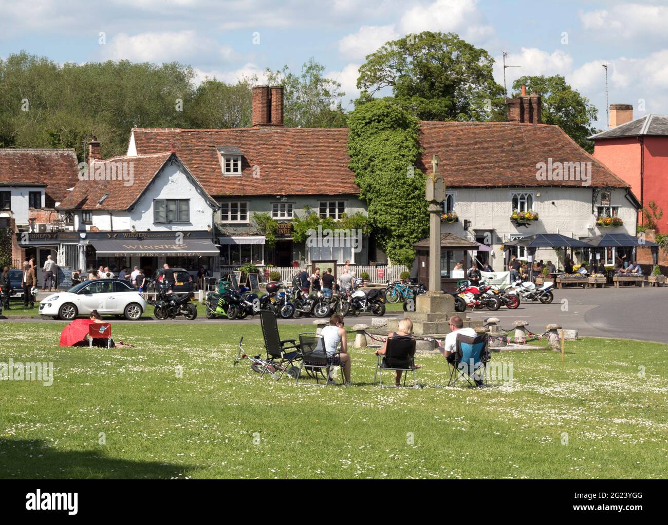 Village Green The Fox Finchingfield Essex Stock Photo - Alamy