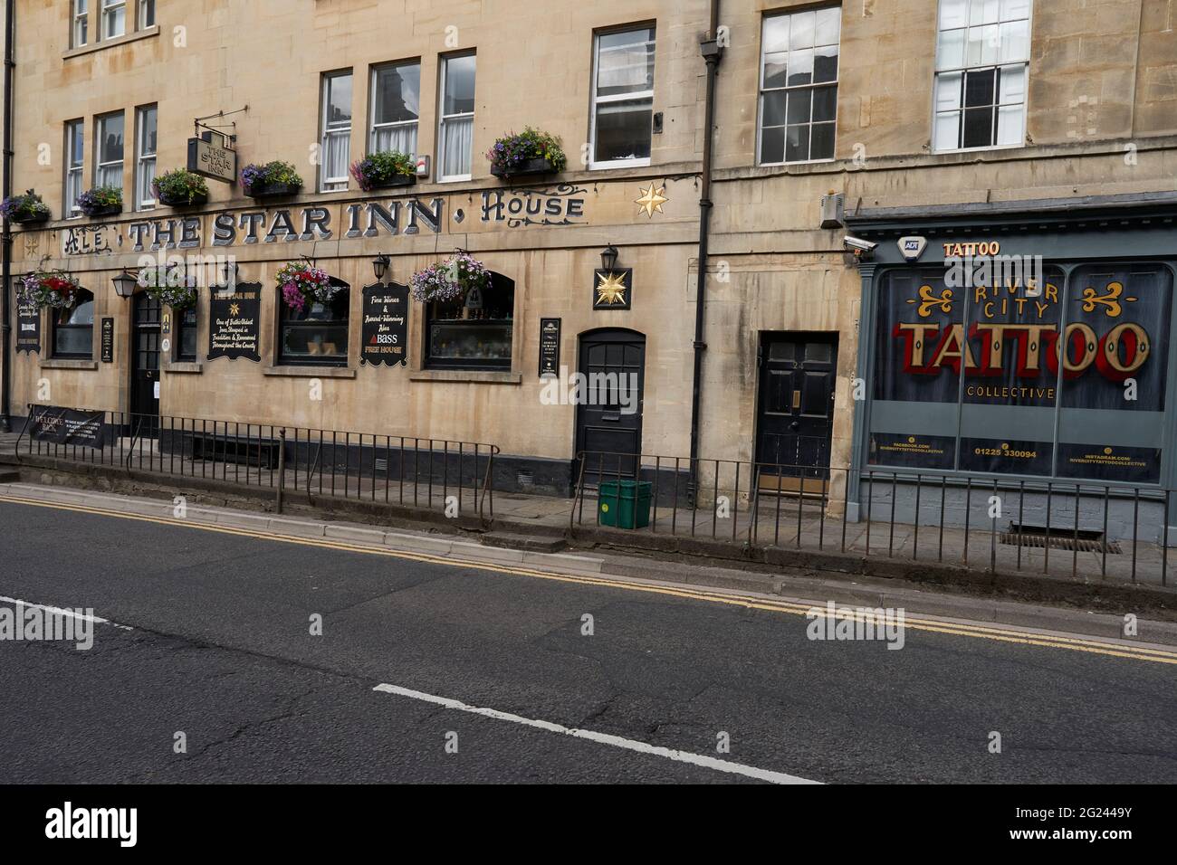 Ale house bath hi-res stock photography and images - Alamy