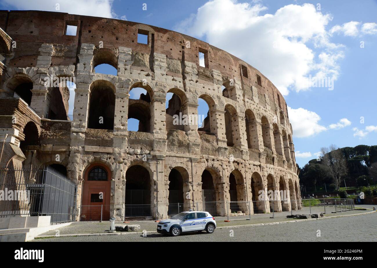 Colosseum pompeii hi-res stock photography and images - Alamy