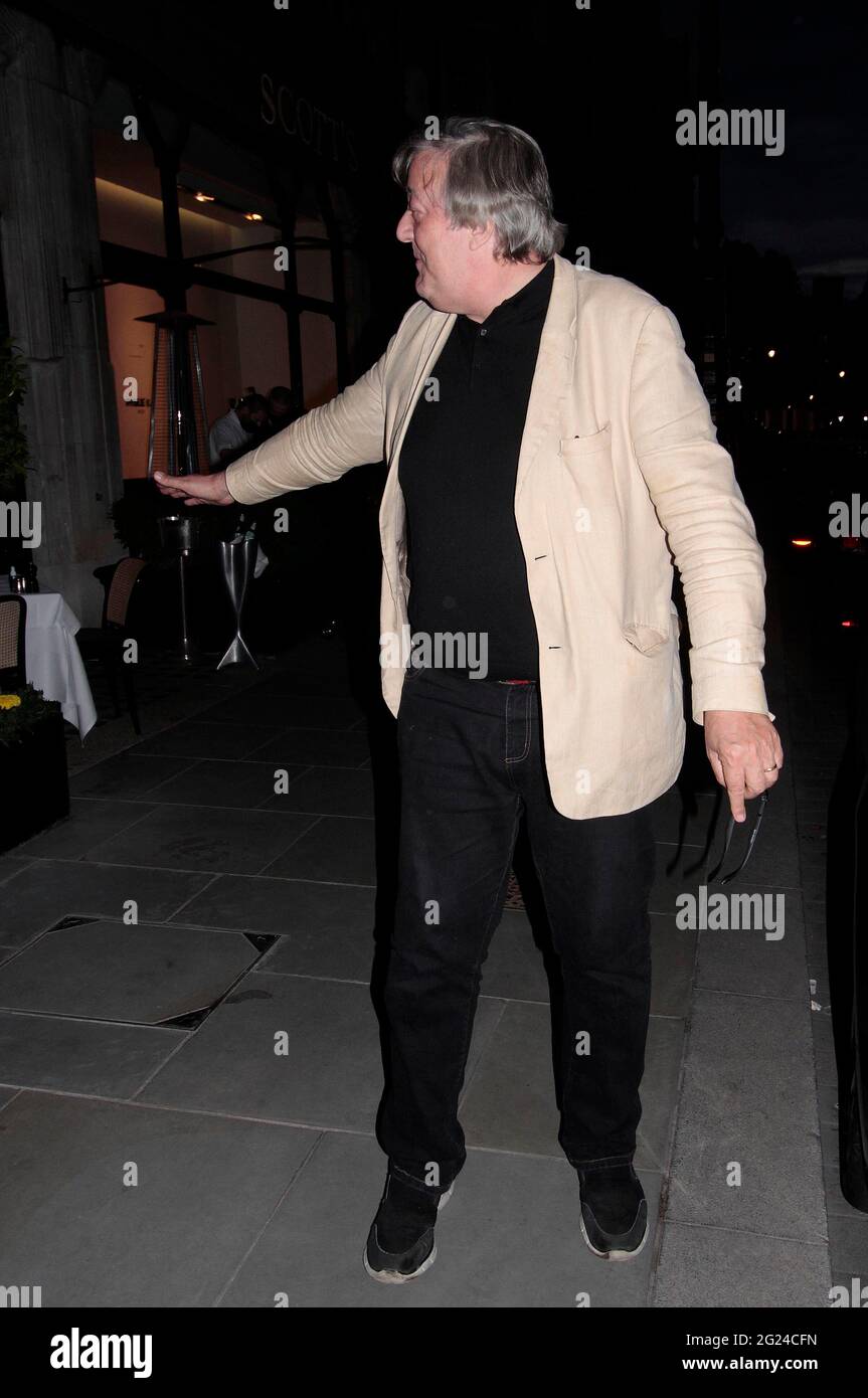 Steven fry went to Scott’s and had dinner with a friend outside. He was ...