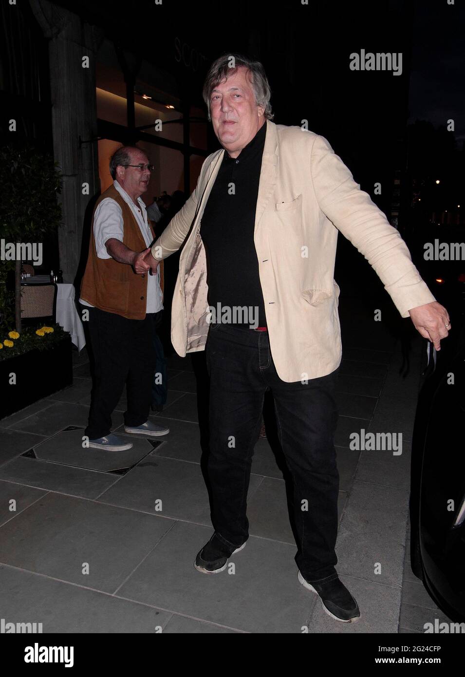 Steven fry went to Scott’s and had dinner with a friend outside. He was ...