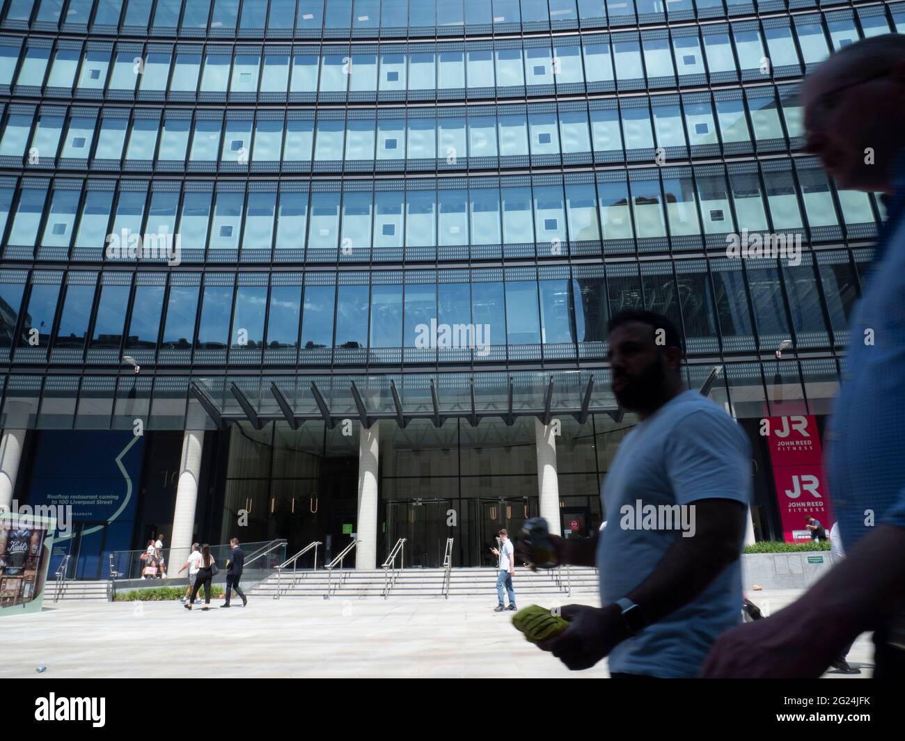 100 Liverpool Street, Broadgate, London, offices of SMBC Sumitomo ...