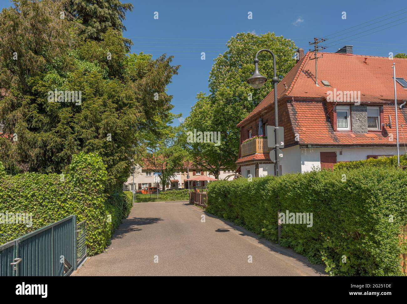 Construction house neighbourhood hi-res stock photography and images ...