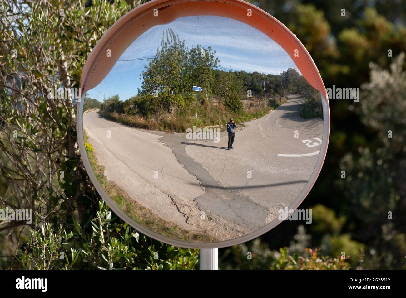 The concave mirror hi-res stock photography and images - Alamy