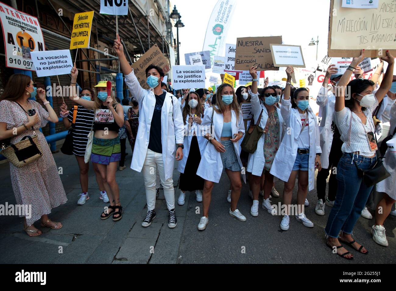 Real madrid doctor hi-res stock photography and images - Alamy