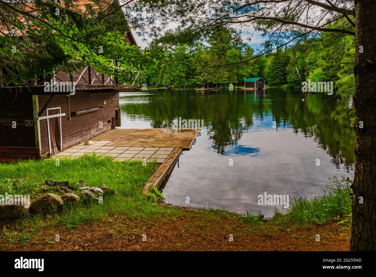 Canadian cottage country scene Stock Photo - Alamy