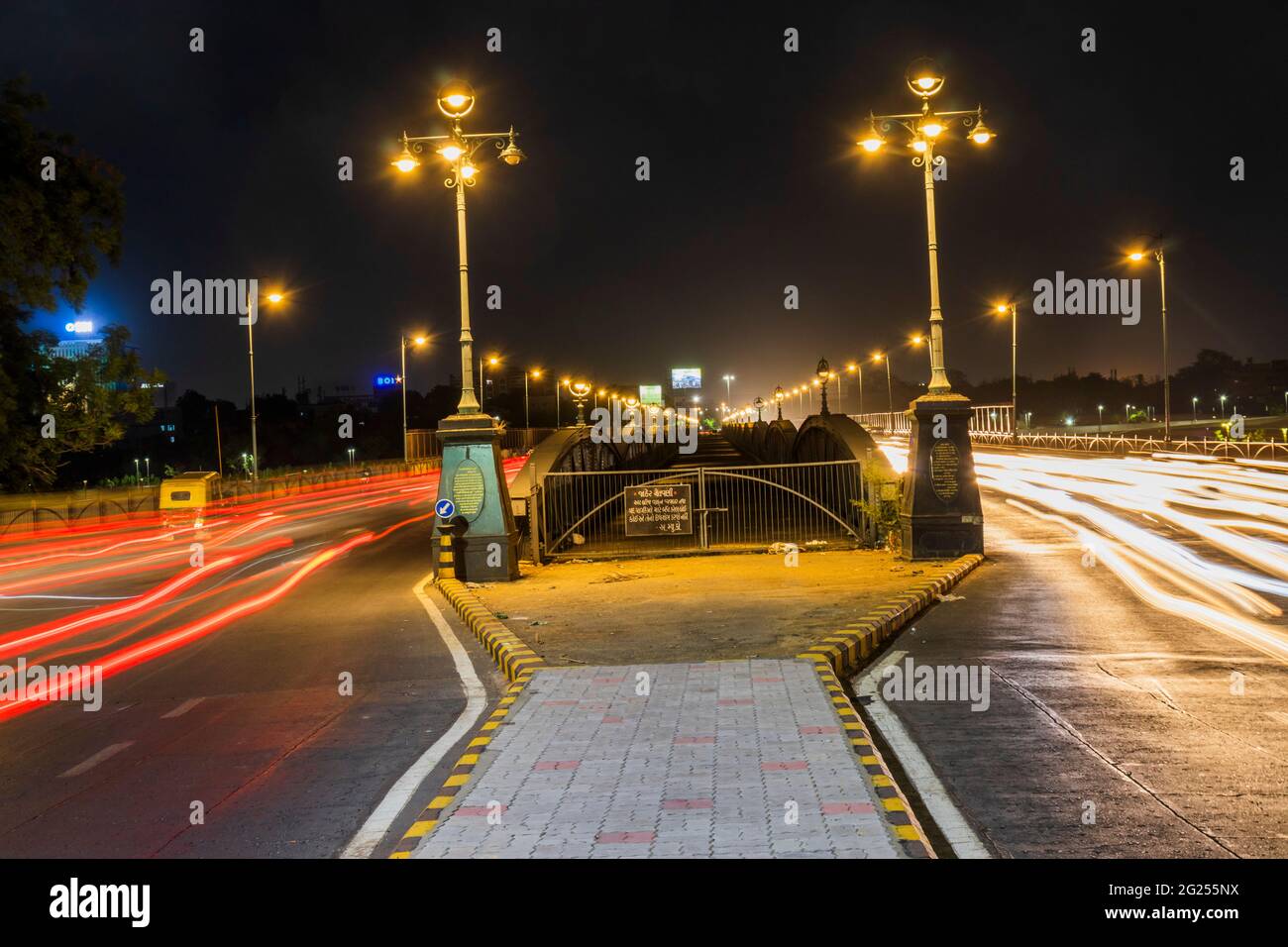 Ellis bridge in Ahmedabad, Gujara Stock Photo - Alamy