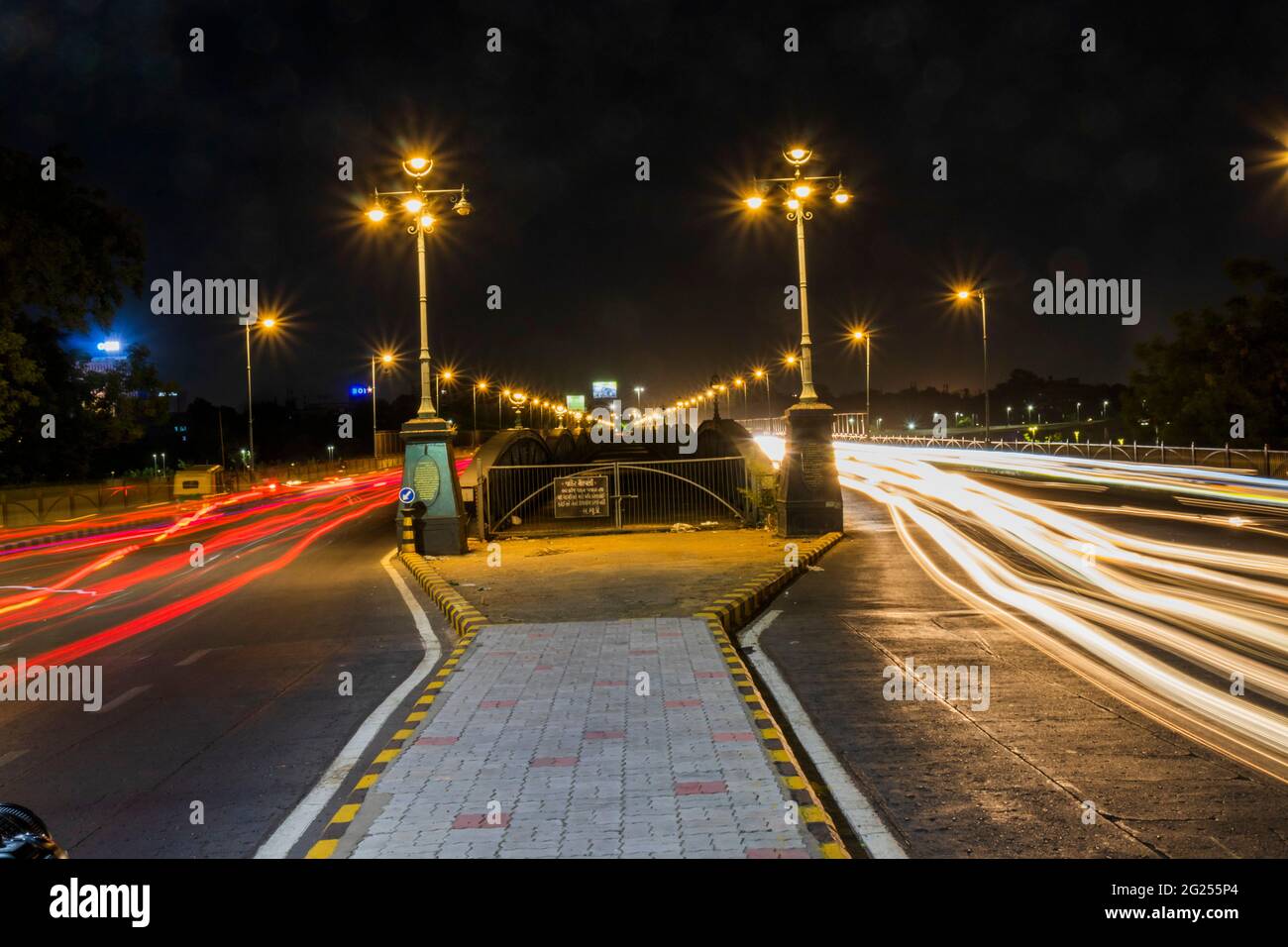 Ellis bridge in Ahmedabad, Gujara Stock Photo - Alamy