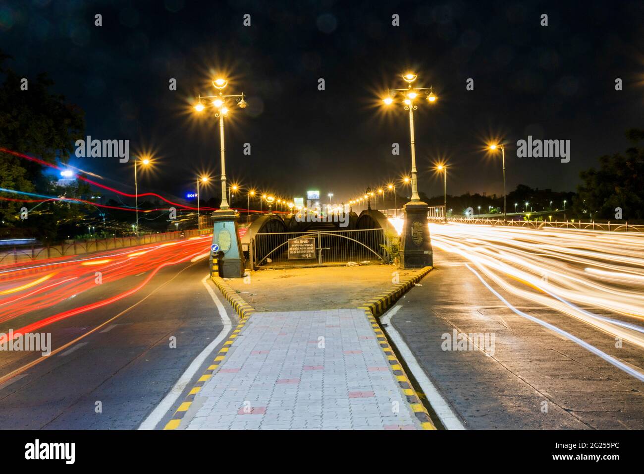 Ellis bridge in Ahmedabad, Gujara Stock Photo - Alamy