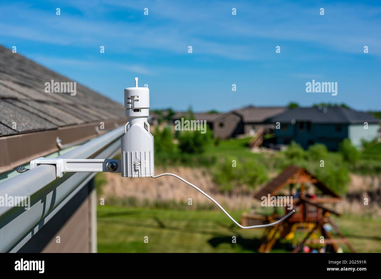 Wireless sprinkler rain sensor used to conserve water. Device is ...