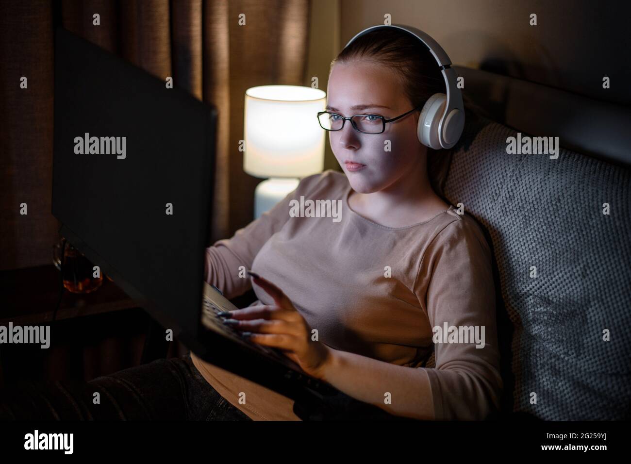 Late night study hi-res stock photography and images - Alamy