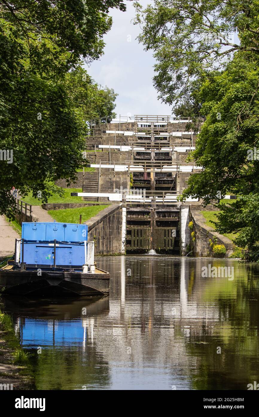 Five barges hi-res stock photography and images - Alamy