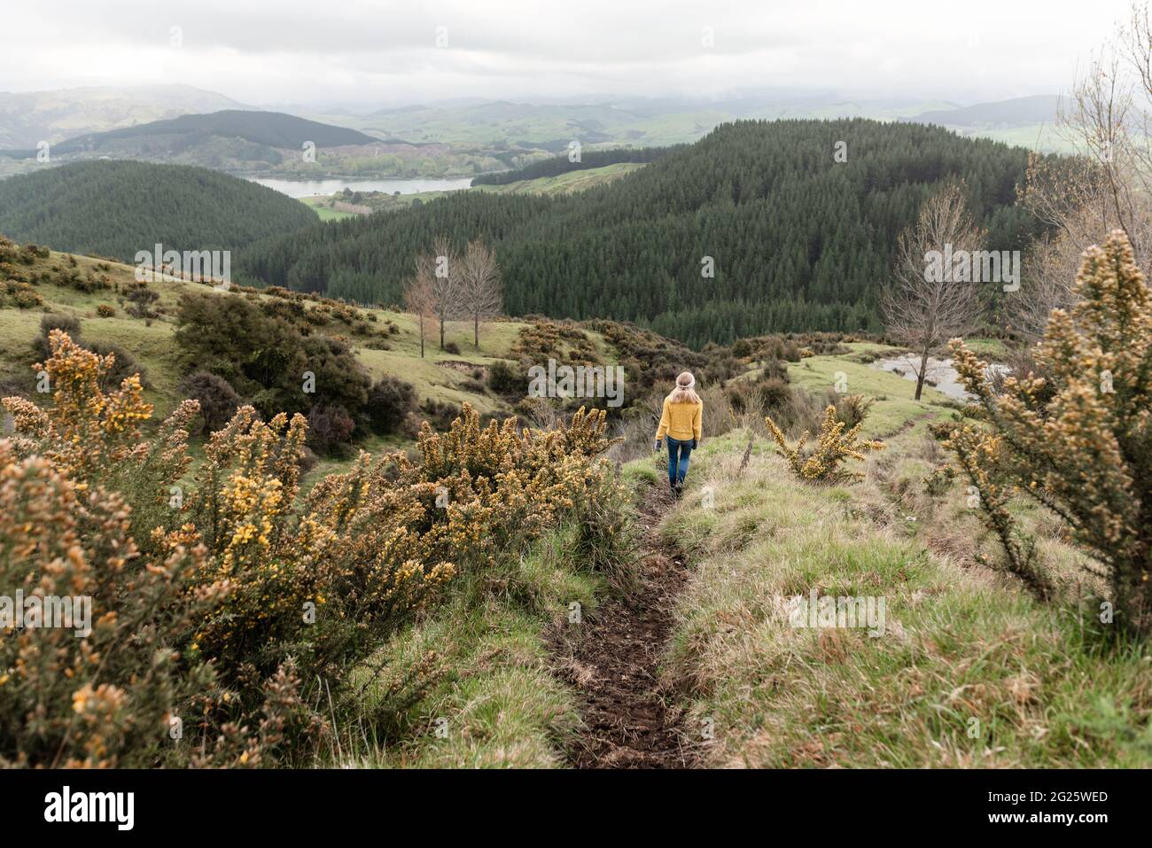 Tween girl outside back view hi-res stock photography and images - Alamy