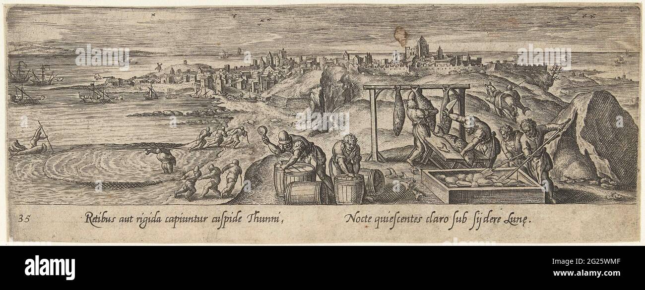 Catching and slaughtering fish hi-res stock photography and images - Alamy