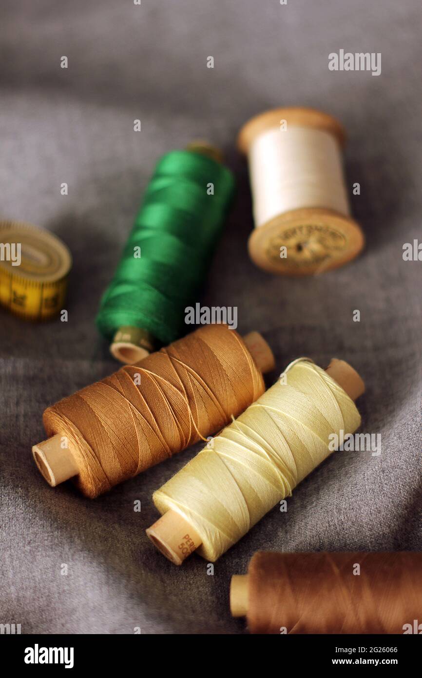 Fabric threads hi-res stock photography and images - Alamy