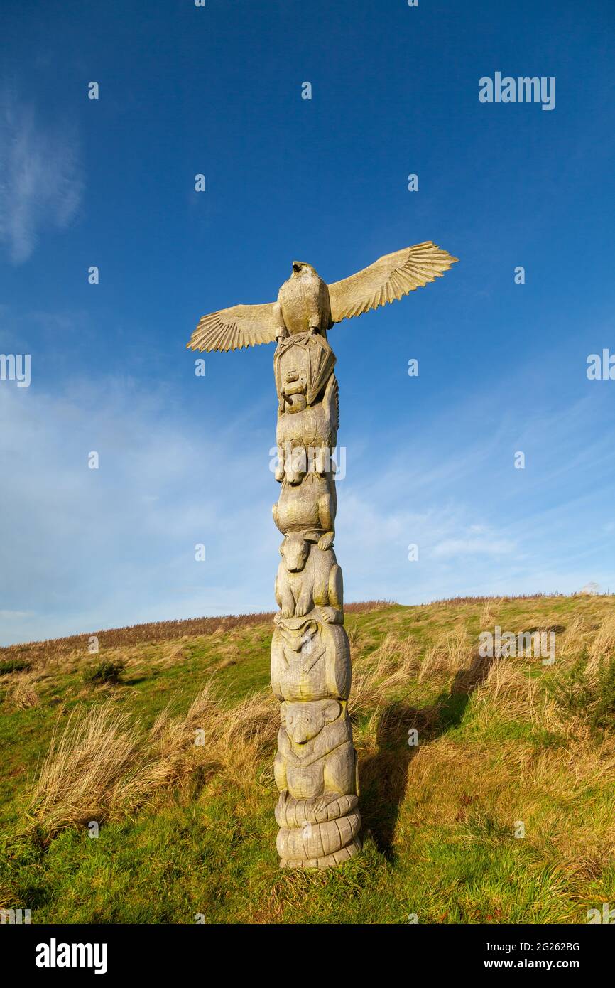 Totem pole column hi-res stock photography and images - Alamy
