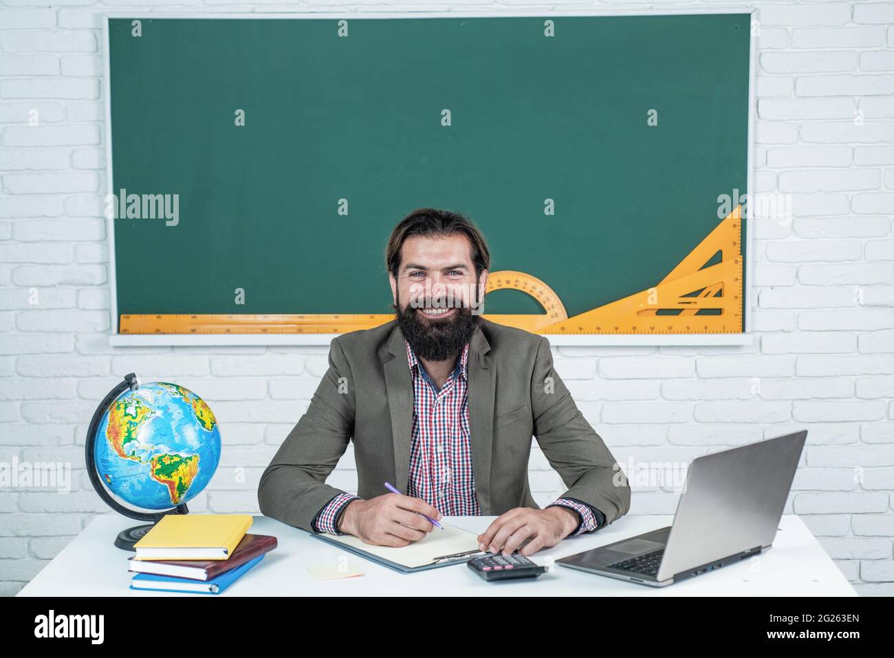 Professor working from home hi-res stock photography and images - Alamy