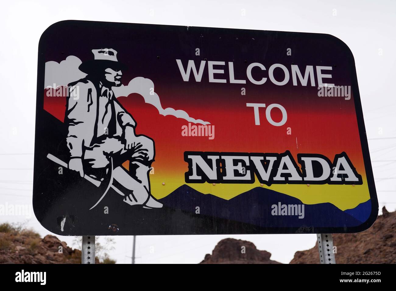 Welcome nevada state border sign hi-res stock photography and images ...