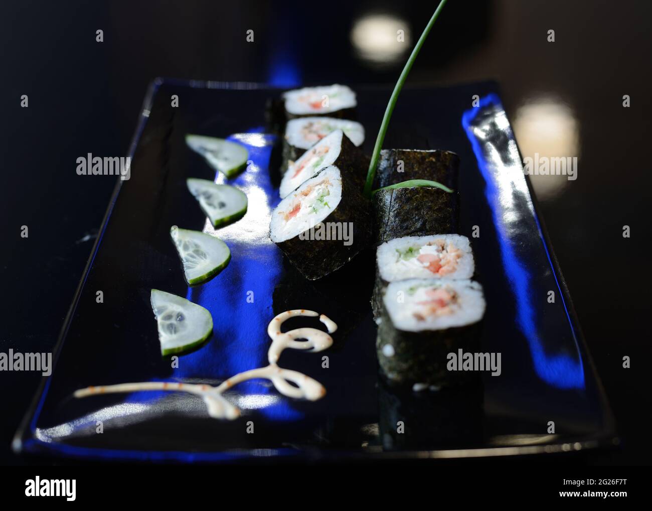 Susi sushi sashimi seafood hi-res stock photography and images - Alamy