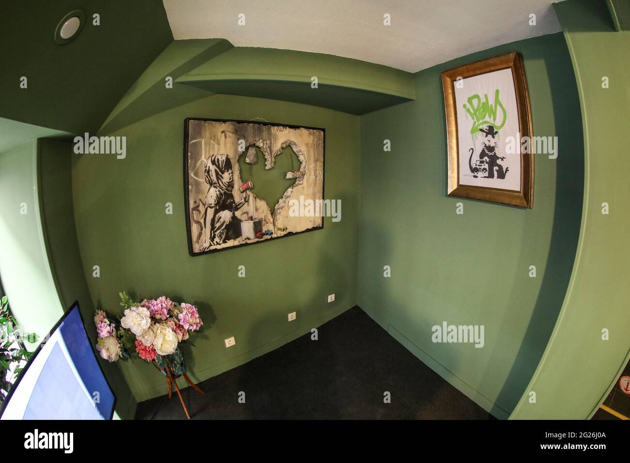 WALLED OFF HOTEL PARIS, BANKSY HOTEL Stock Photo - Alamy
