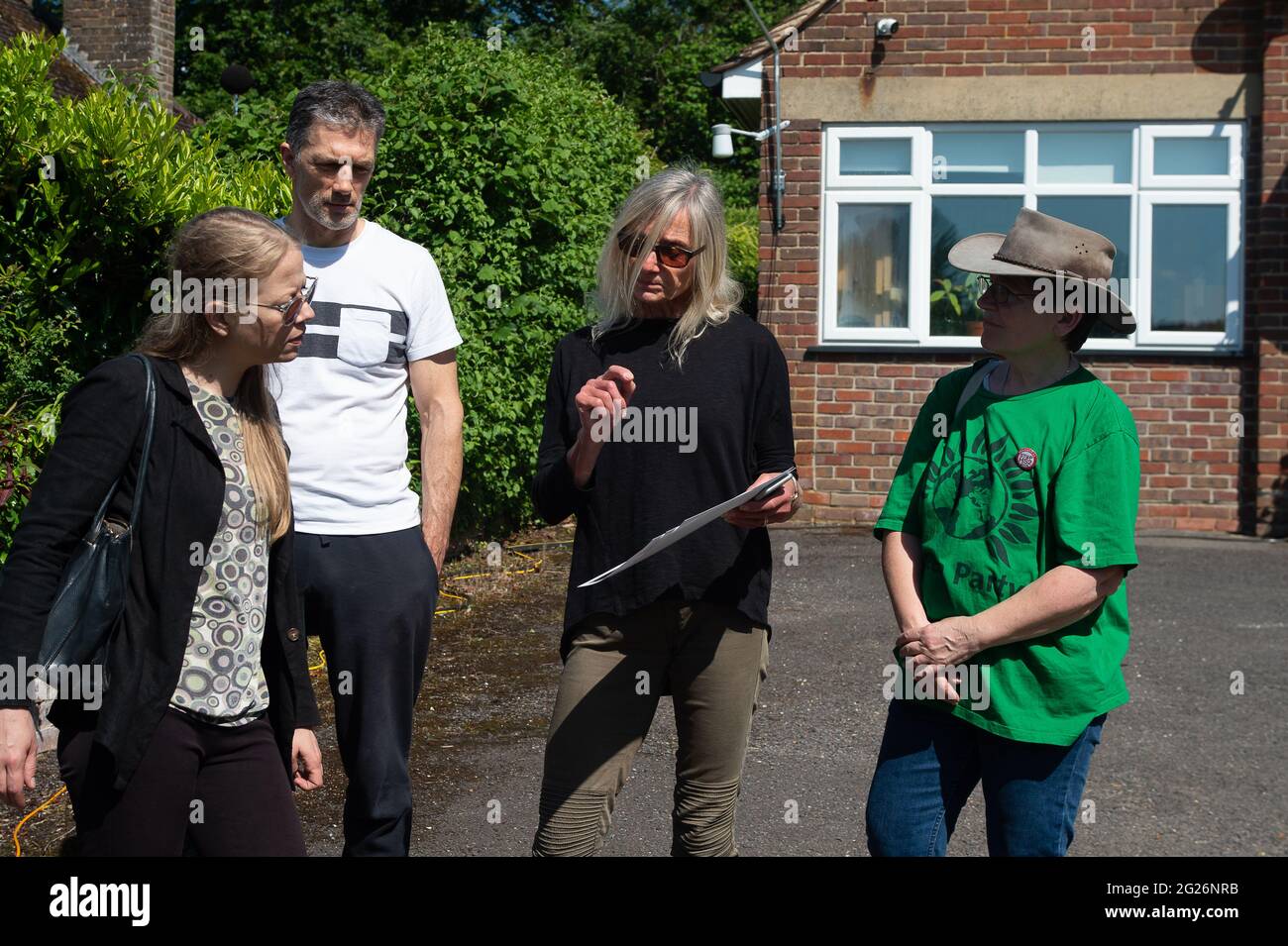 Left right sian hi-res stock photography and images - Alamy