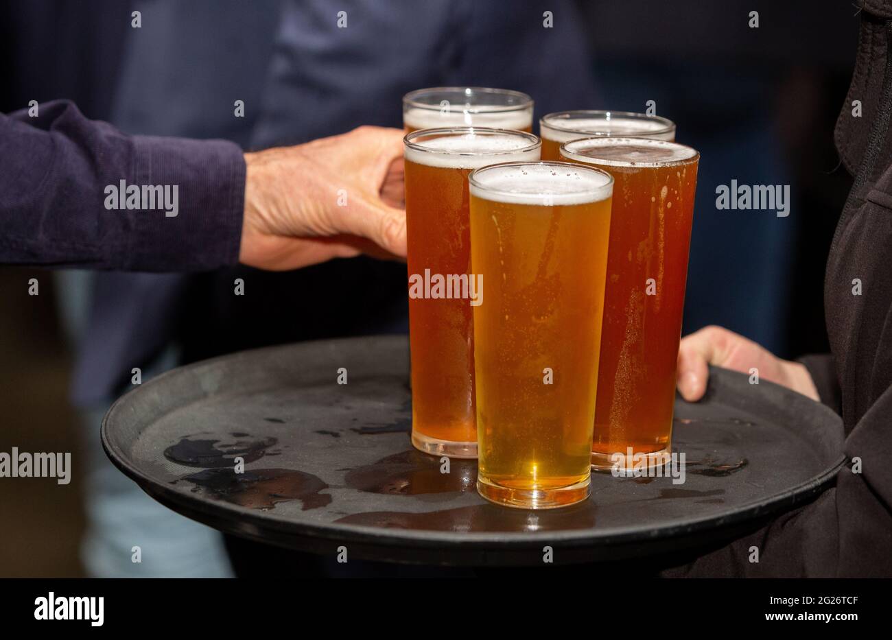 Beer tray hi-res stock photography and images - Alamy
