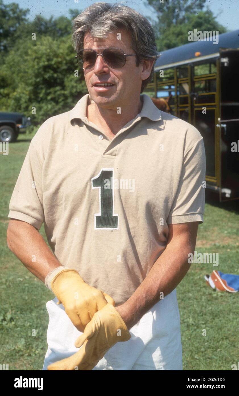 William devane hi-res stock photography and images - Alamy