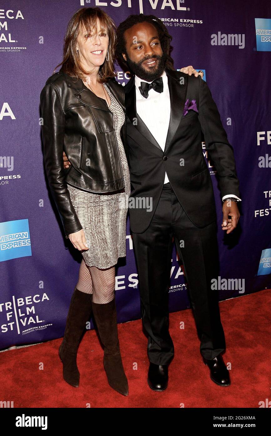 Executive producer singer john forte hi-res stock photography and ...