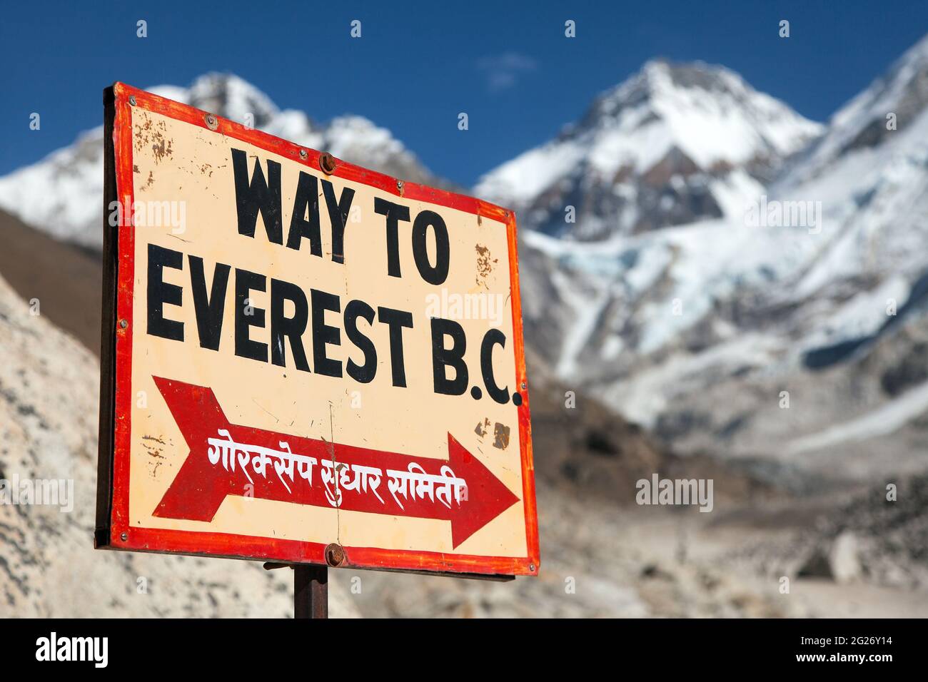 signpost way to mount everest b.c., Nepal Himalayas mountains Stock ...
