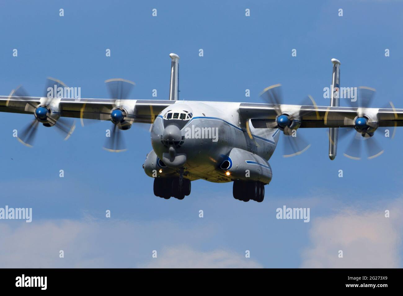 Antonov an 22 aircraft hi-res stock photography and images - Alamy
