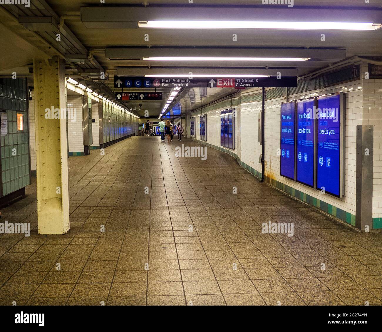 Empty subways hi-res stock photography and images - Alamy