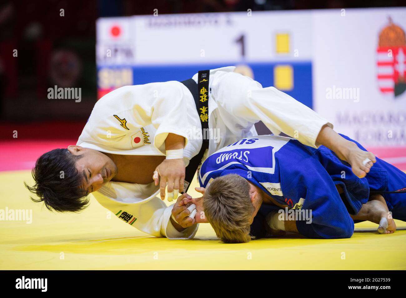 Budapest, Hungary. 8th June, 2021. Japan's Soichi Hashimoto vs Nils ...