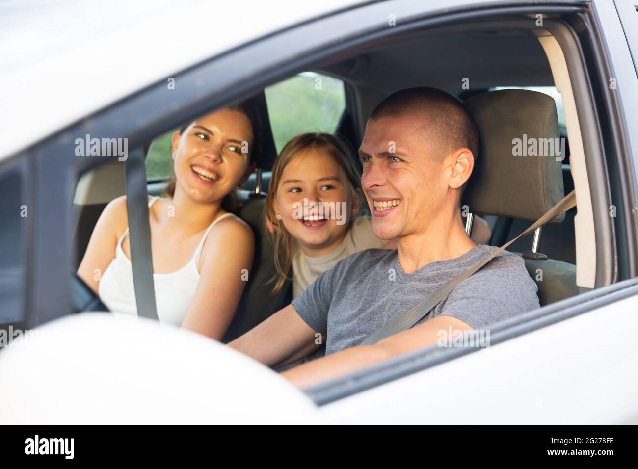 Happy mom driving family hi-res stock photography and images - Alamy