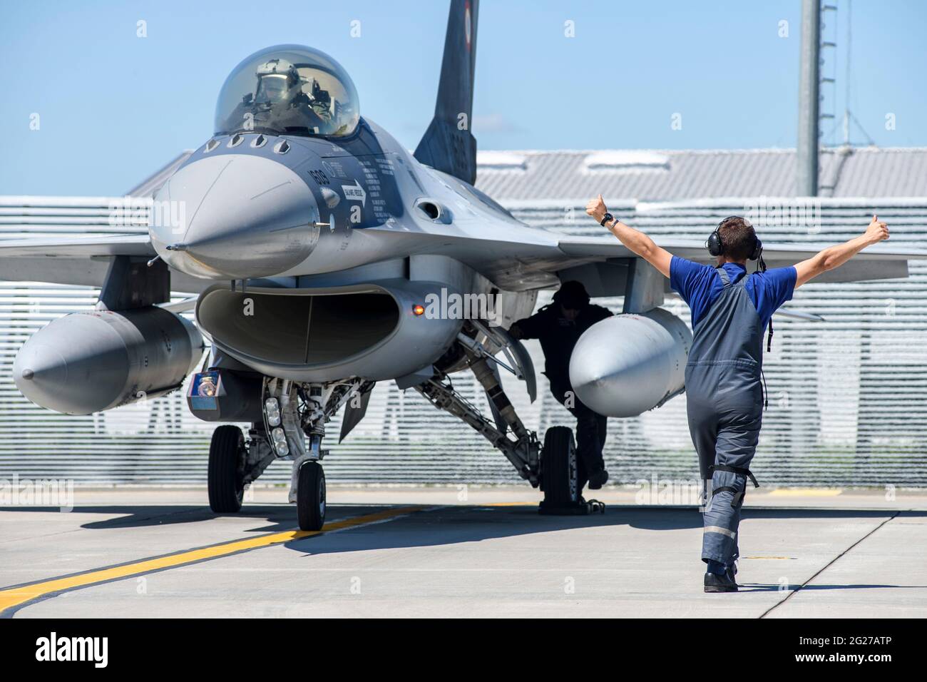 Romanian Air Force F-16AM Fighting Falcon on the ramp at 86thÂ Air Base ...