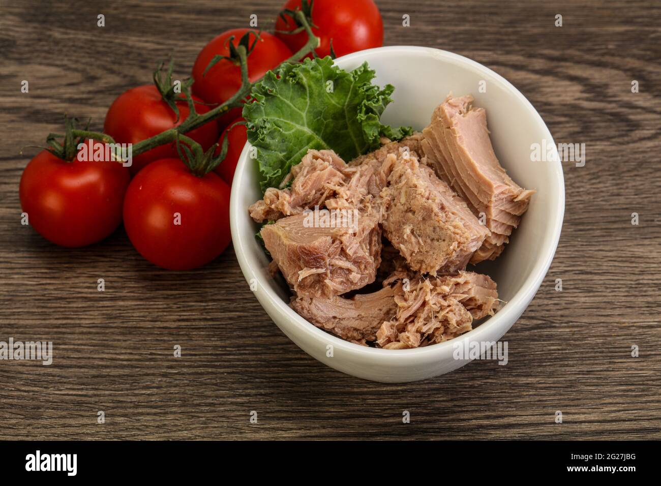 Tasty Canned tuna fillet in the bowl Stock Photo - Alamy