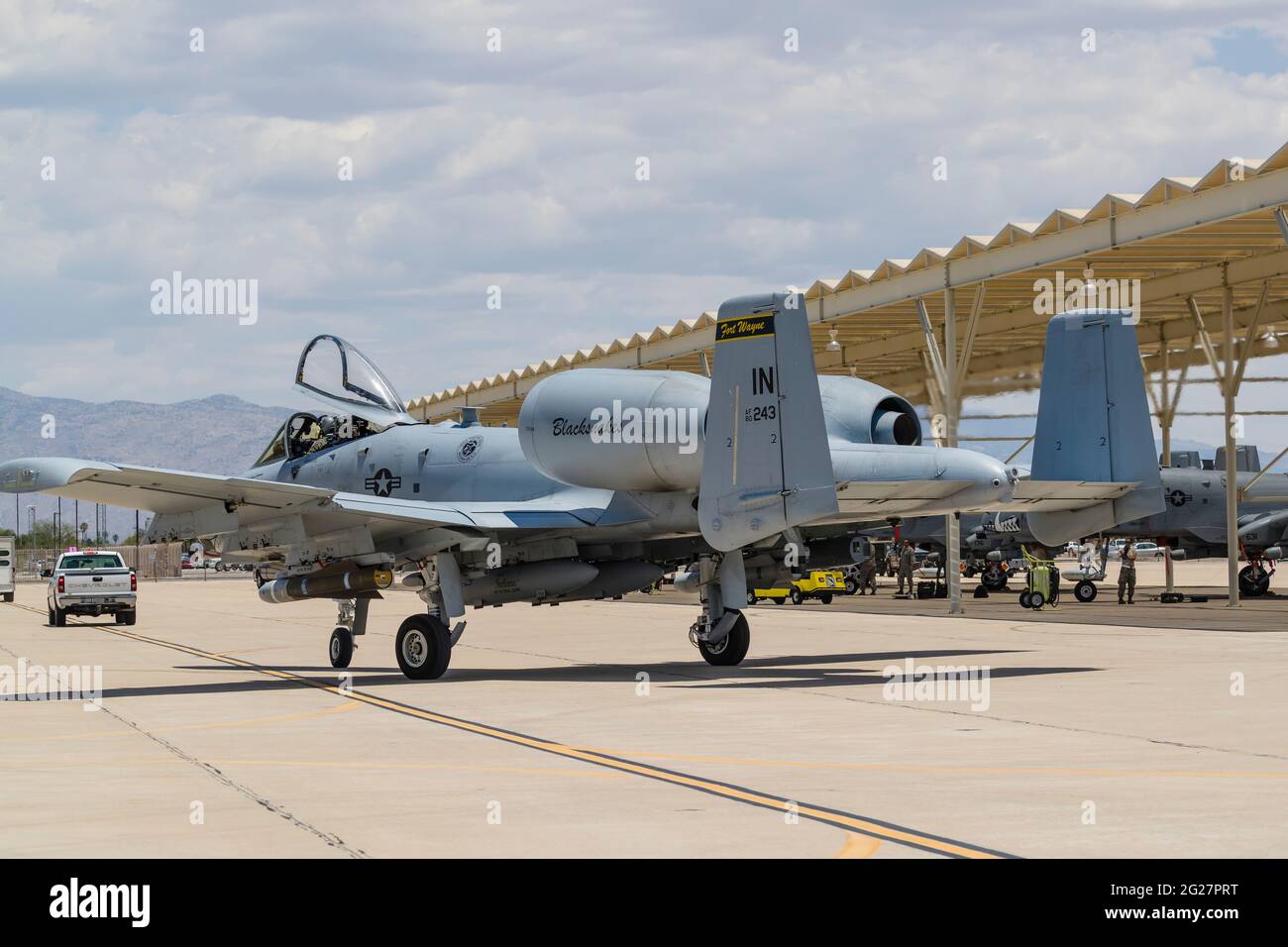 An Indiana Air National Guard A-10 Thunderbolt II taxis to the parking ...