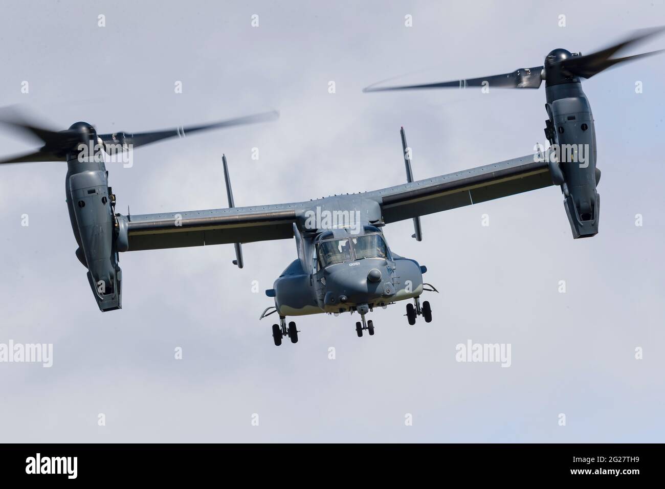 Cv 22b osprey tiltrotor aircraft hi-res stock photography and images ...