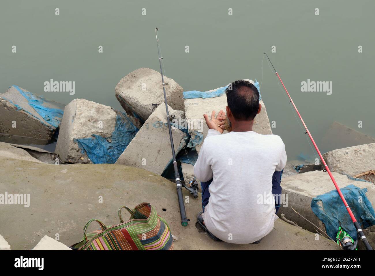 Fish tracker hi-res stock photography and images - Alamy