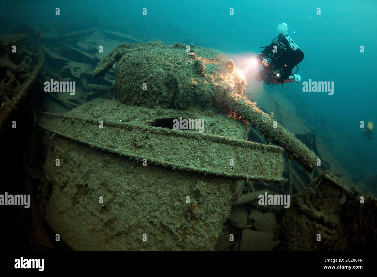 Diver exploring the SS Empire Heritage shipwreck Stock Photo - Alamy