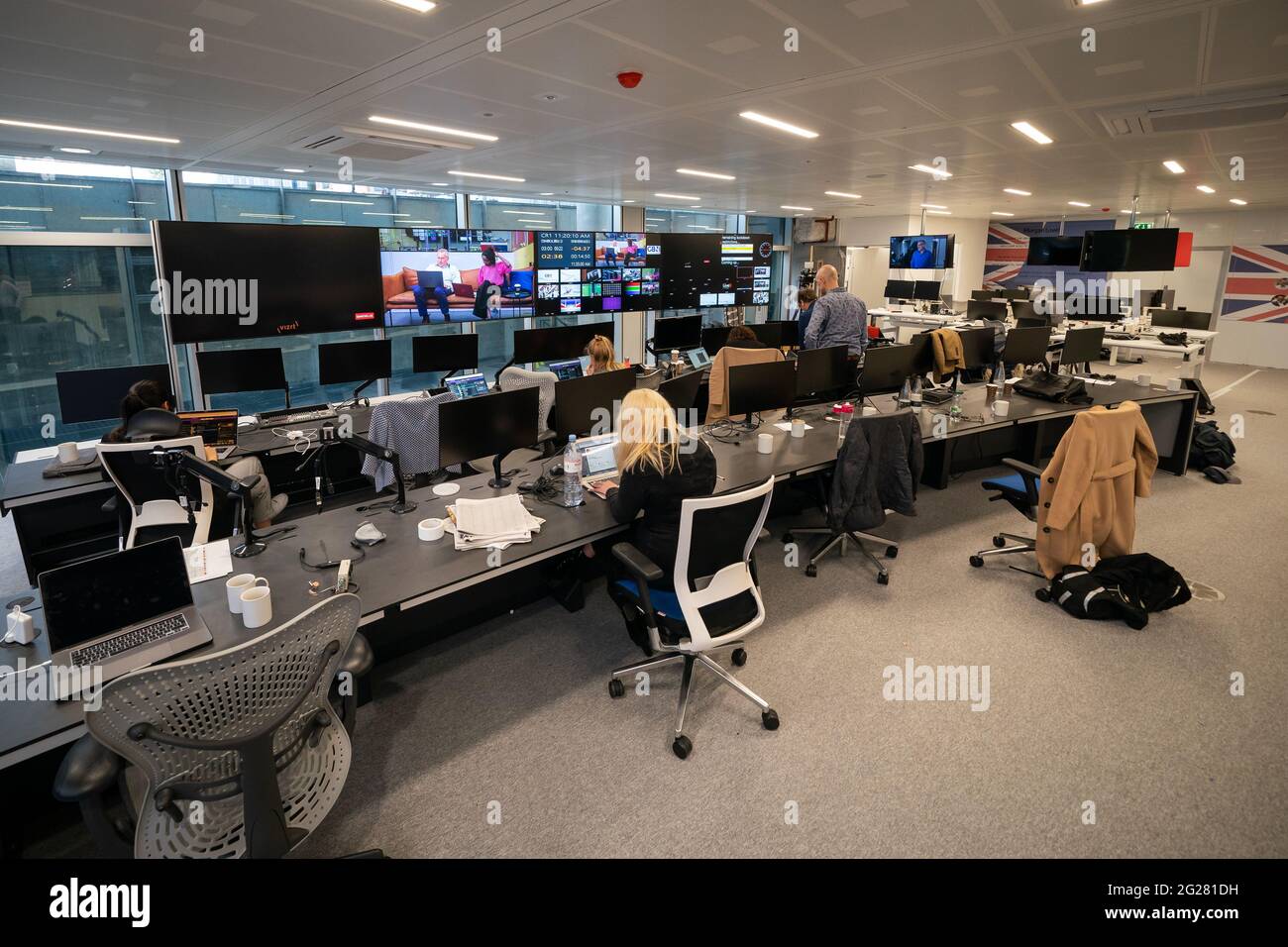 Tv monitors hi-res stock photography and images - Alamy