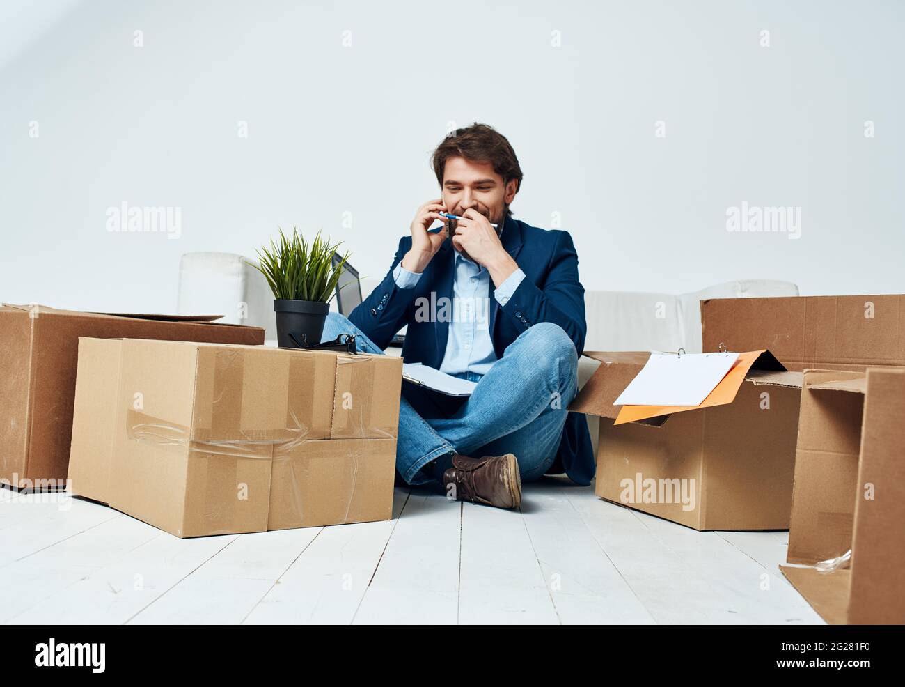 work manager office cardboard boxes with things packing moving Stock ...