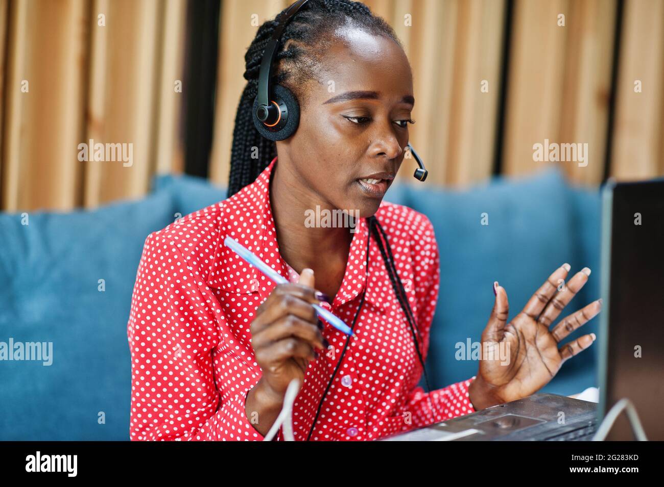 African call center hi-res stock photography and images - Alamy
